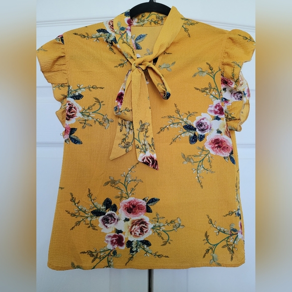 Tops | Yellow Floral Blouse Perfect For Business Casual Attire Or Date ...